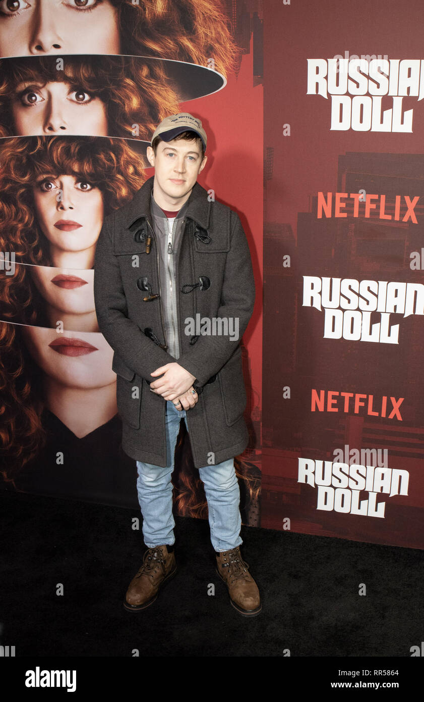Cast members from Netflix's Russian Doll on the Red Carpet at ...