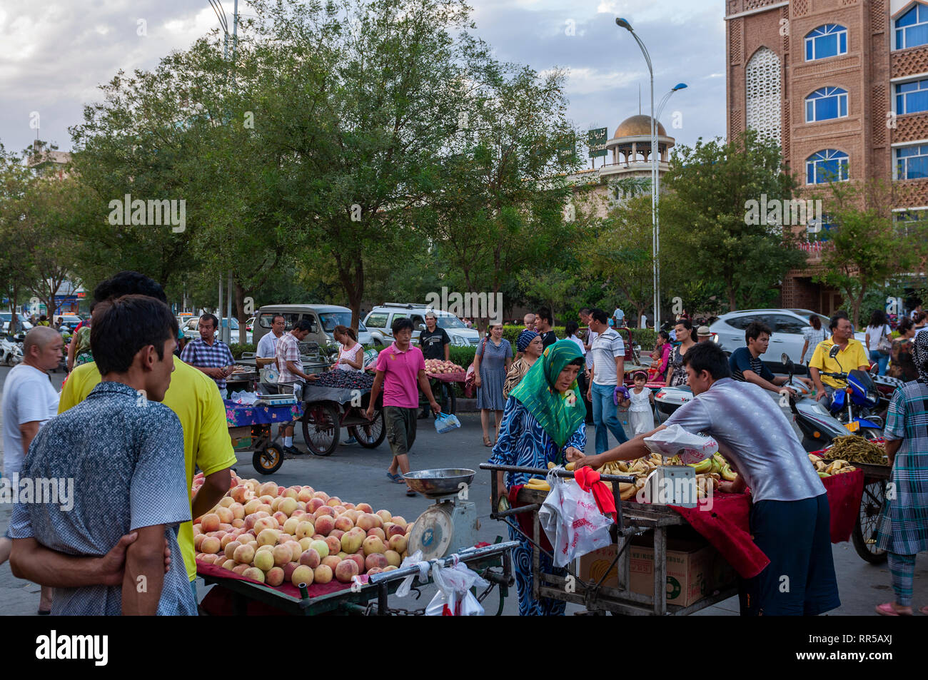 Xinjiang uygur autonomous region hi-res stock photography and images ...