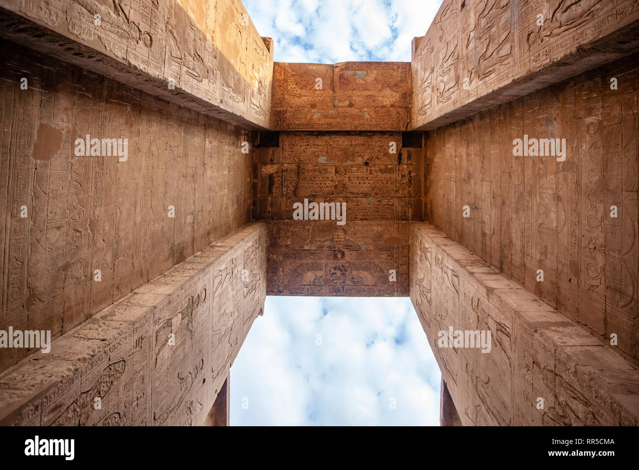 The temple of Edfu Stock Photo - Alamy