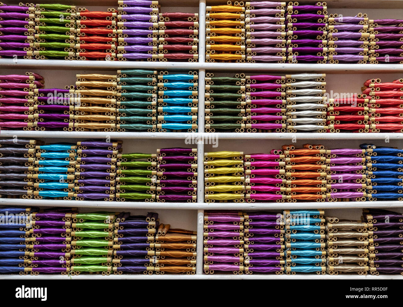 Thread spools hi-res stock photography and images - Alamy