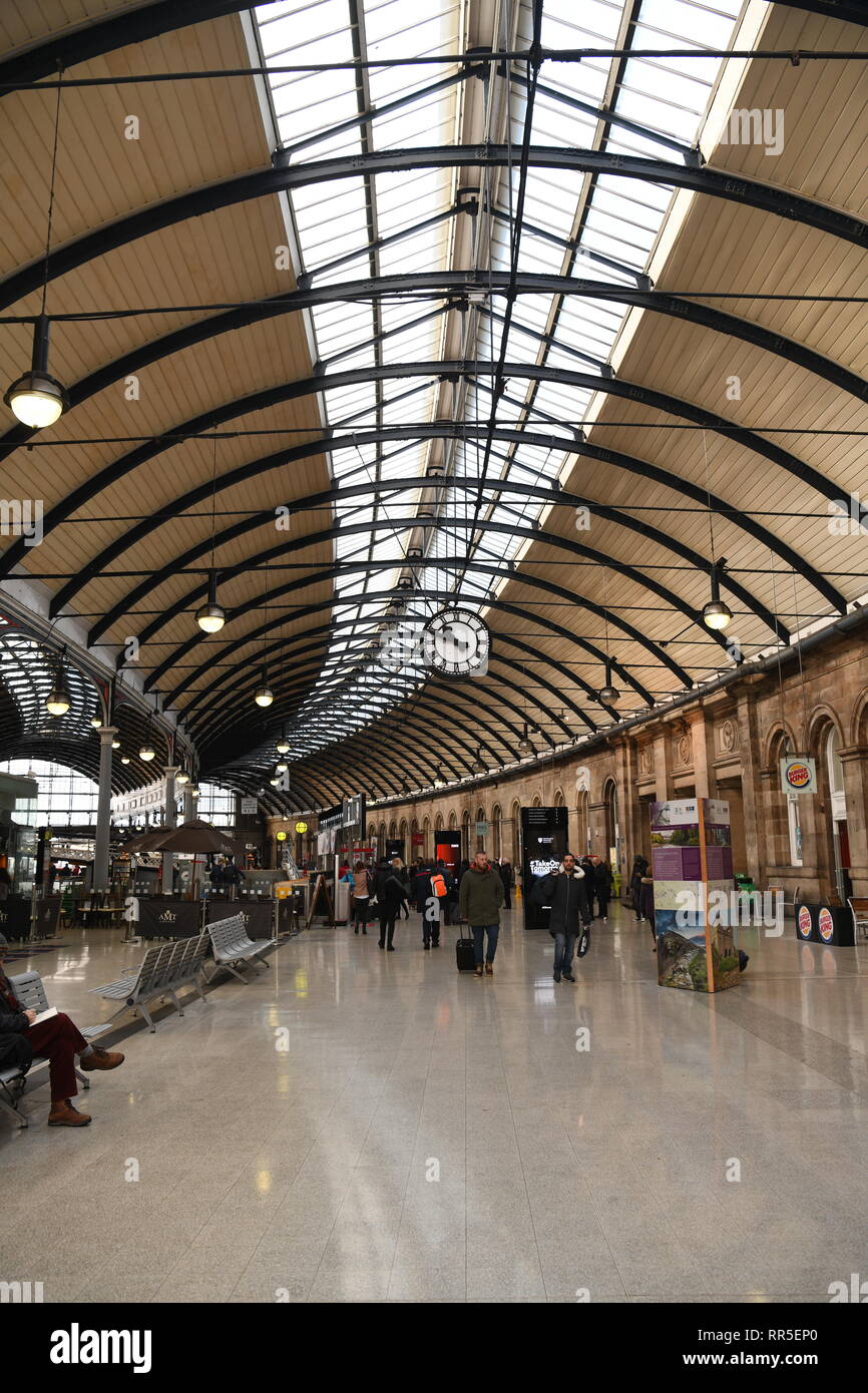 Newcastle Railway Station Stock Photo - Alamy