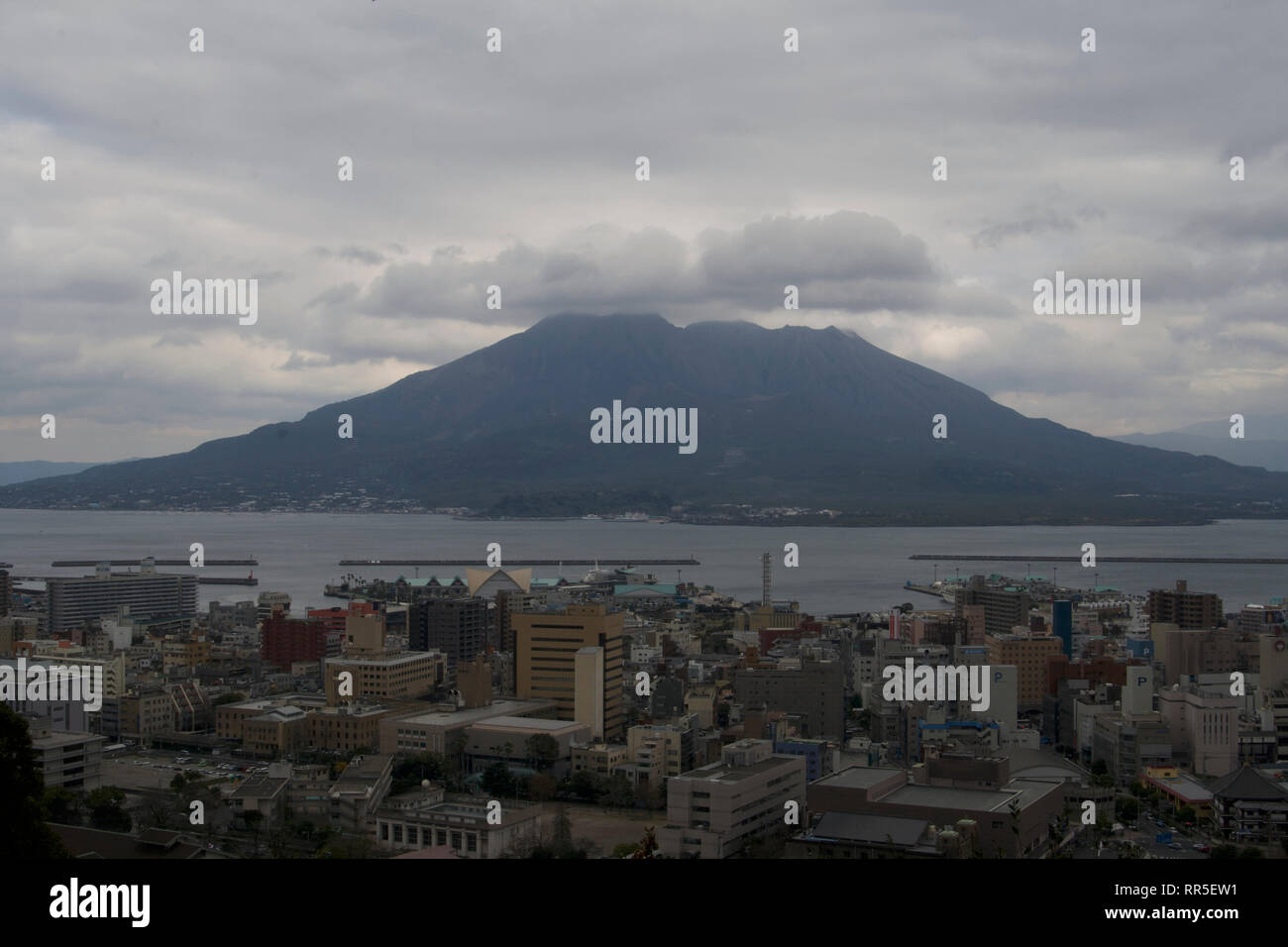 Volcan sakurajima hi-res stock photography and images - Alamy