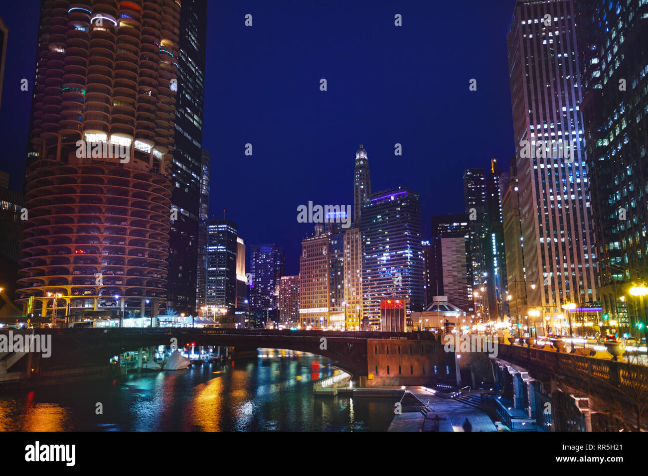 Dearborn Street Bridge over Chicago River at night Stock Photo - Alamy