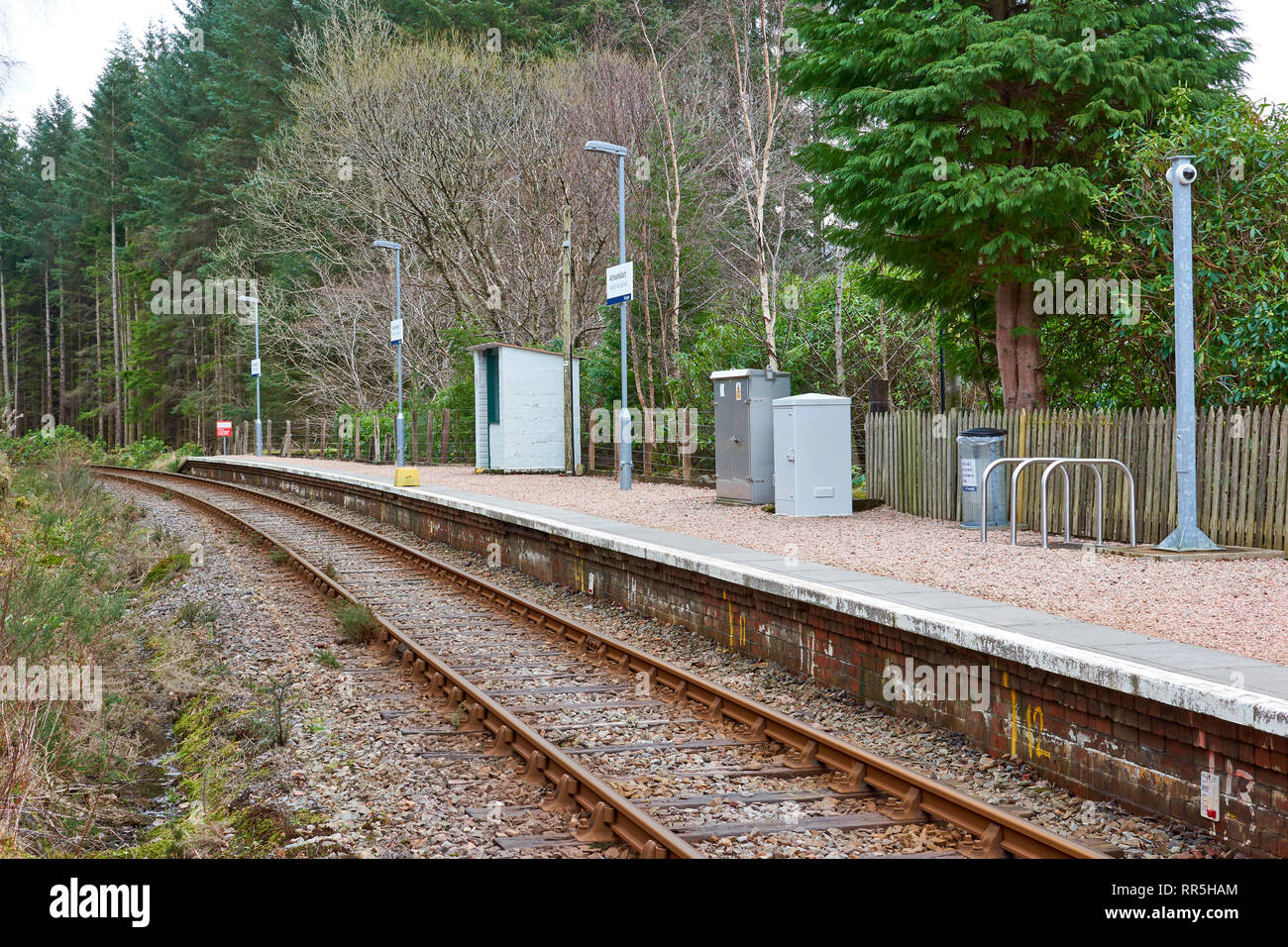 Unmanned railway station hi-res stock photography and images - Alamy