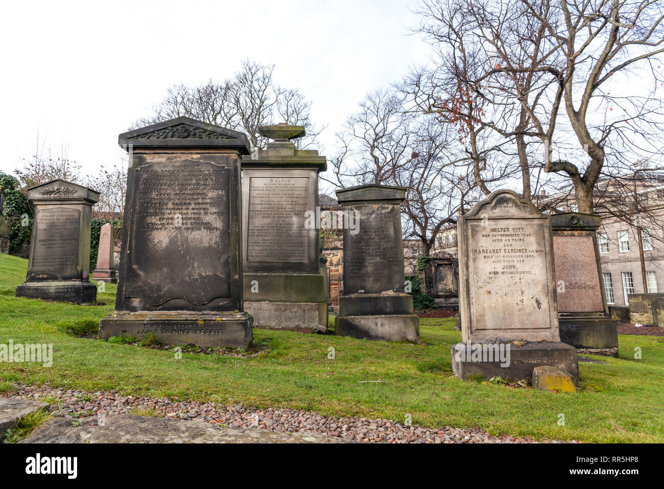 Calton hill cemetery hi-res stock photography and images - Alamy