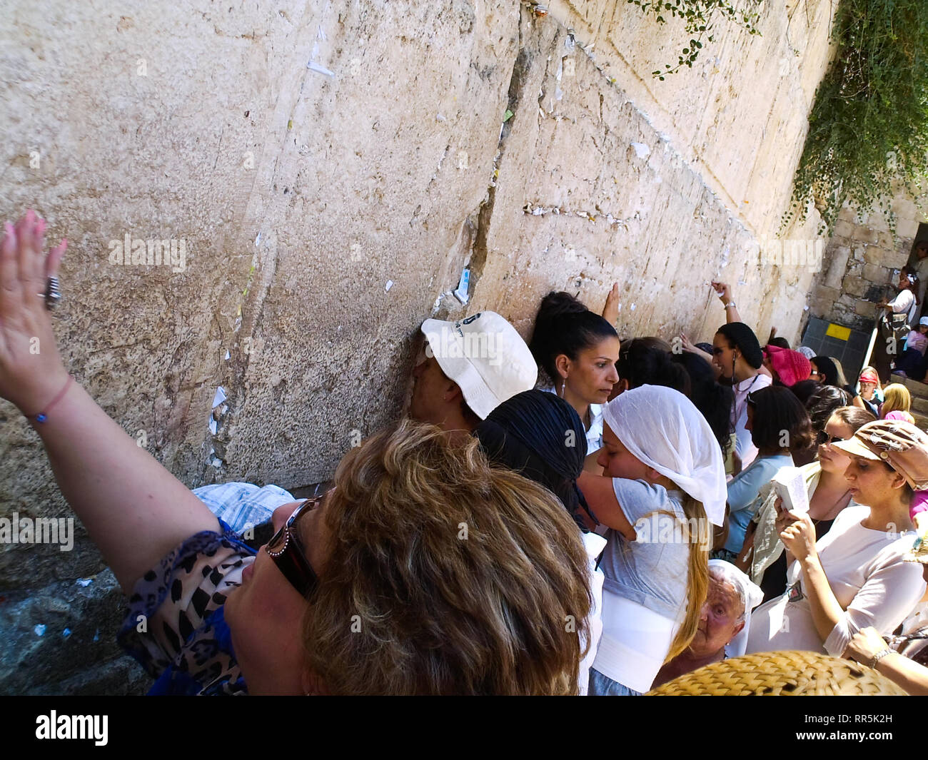 Pilgrimage jerusalem middle ages hi-res stock photography and images ...