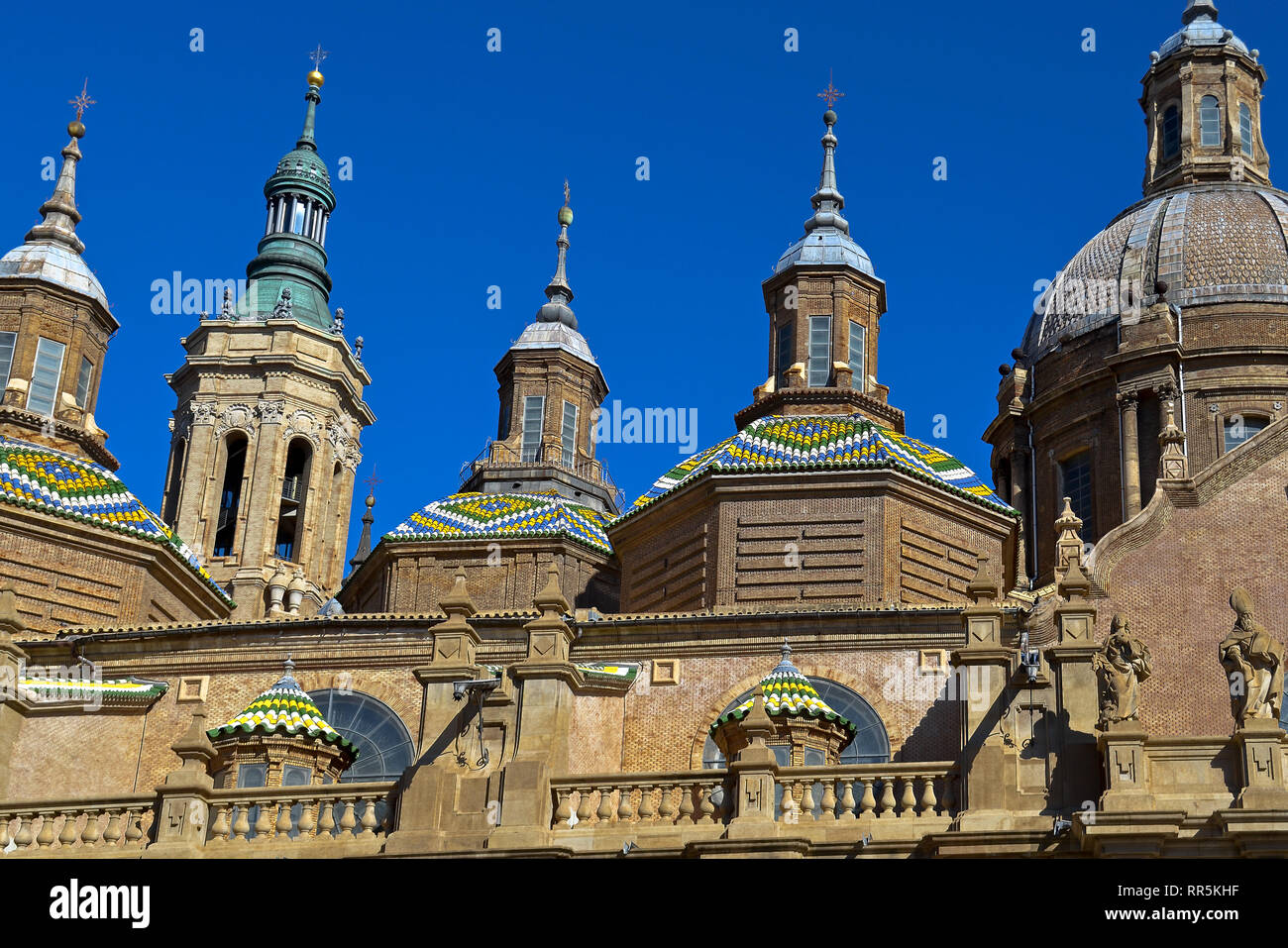 Basilica del pilar cathedral hi-res stock photography and images - Alamy