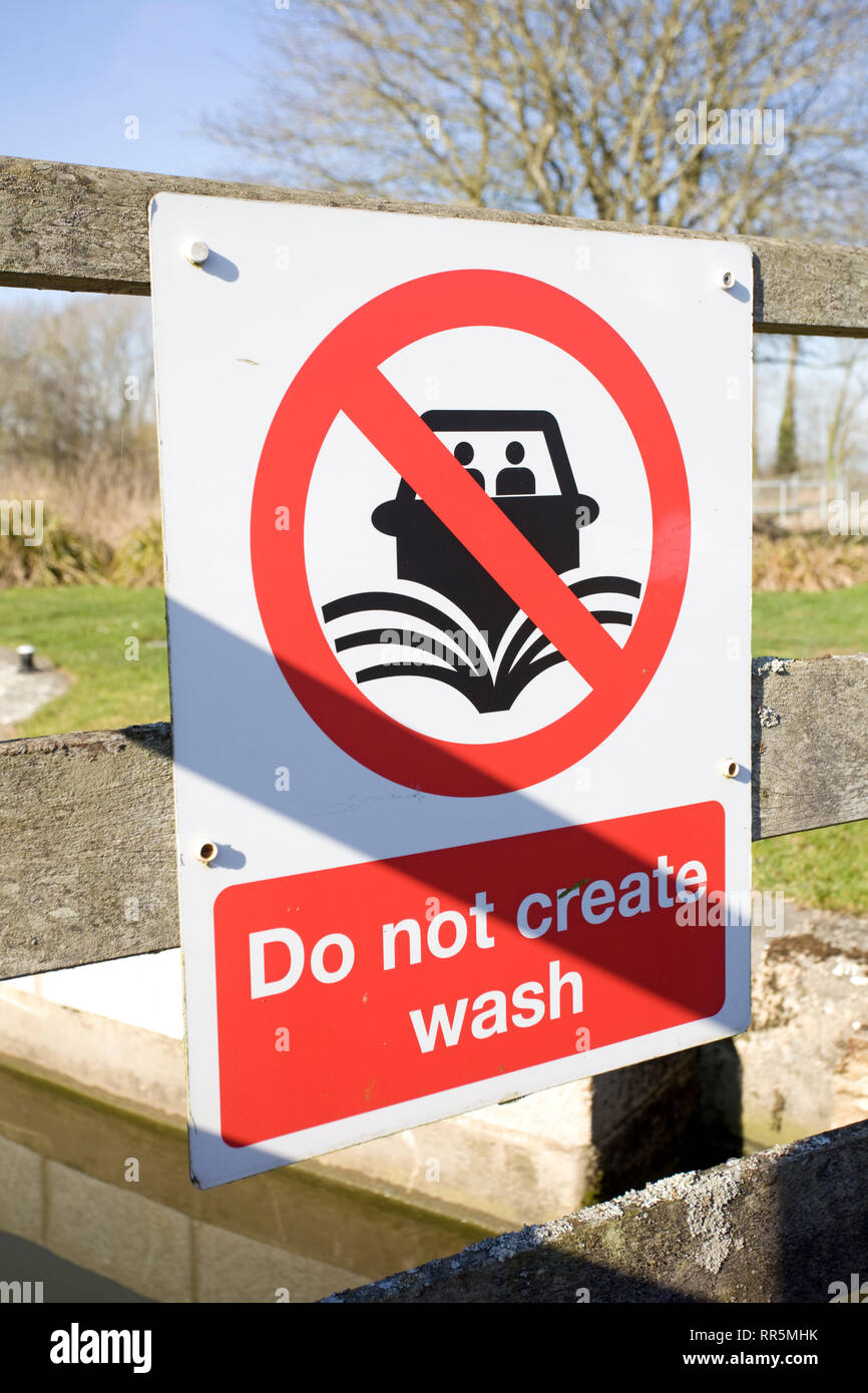 Do Not Create Wash Sign Stock Photo - Alamy