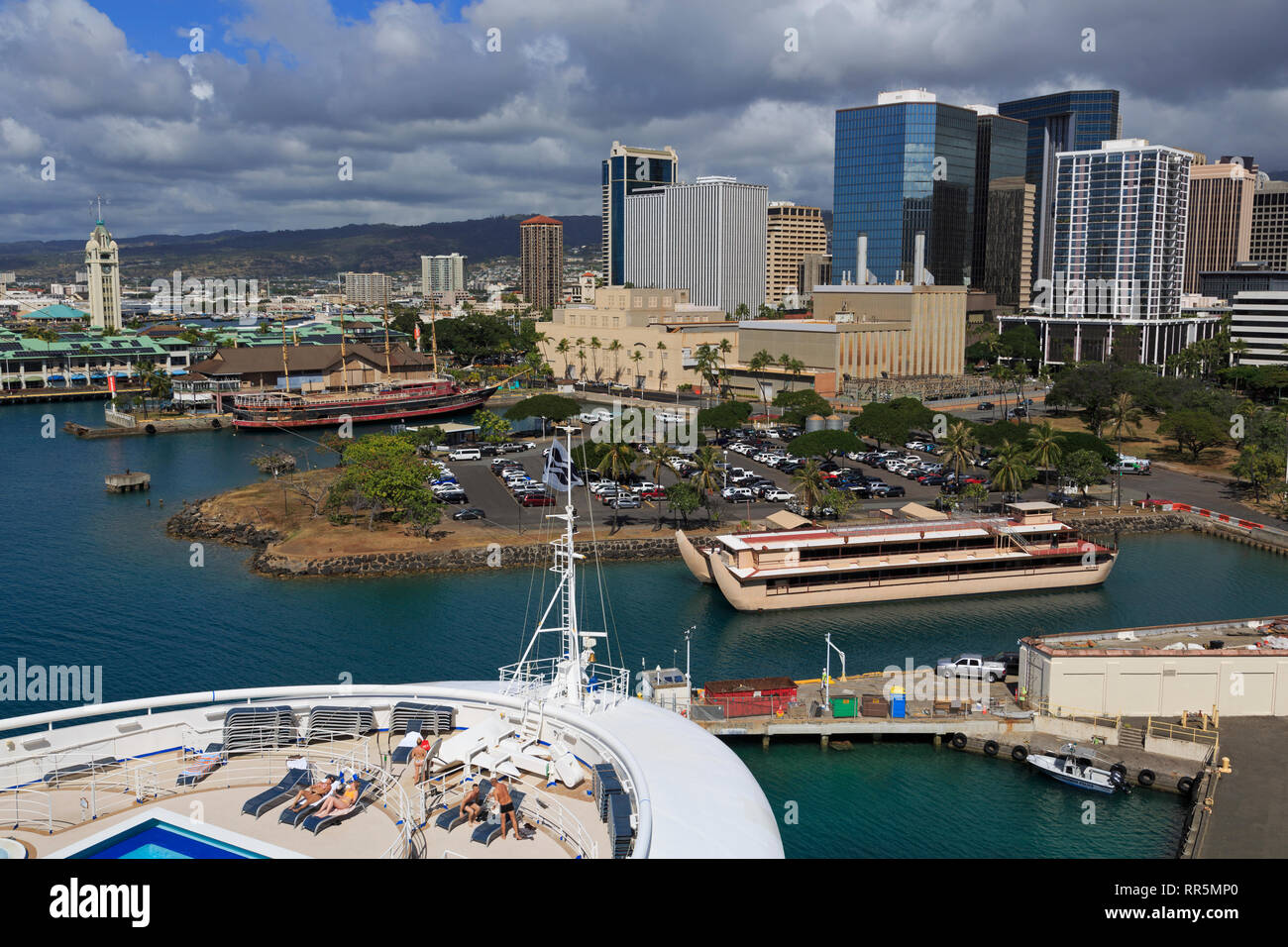 Cruise ship in Honolulu Port, Oahu Island, Hawaii, USA Stock Photo - Alamy