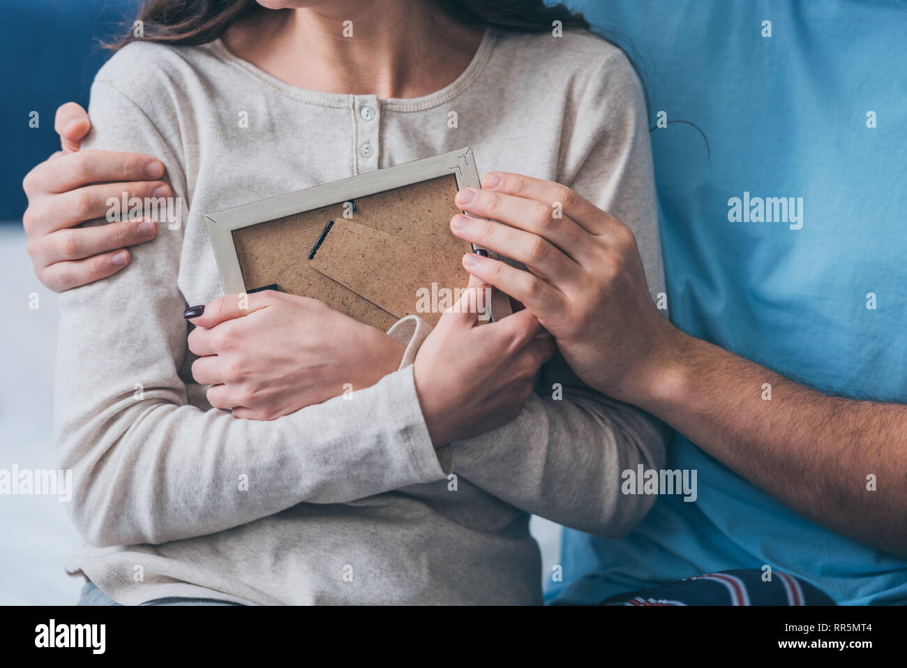 Broken family picture frame hi-res stock photography and images - Alamy