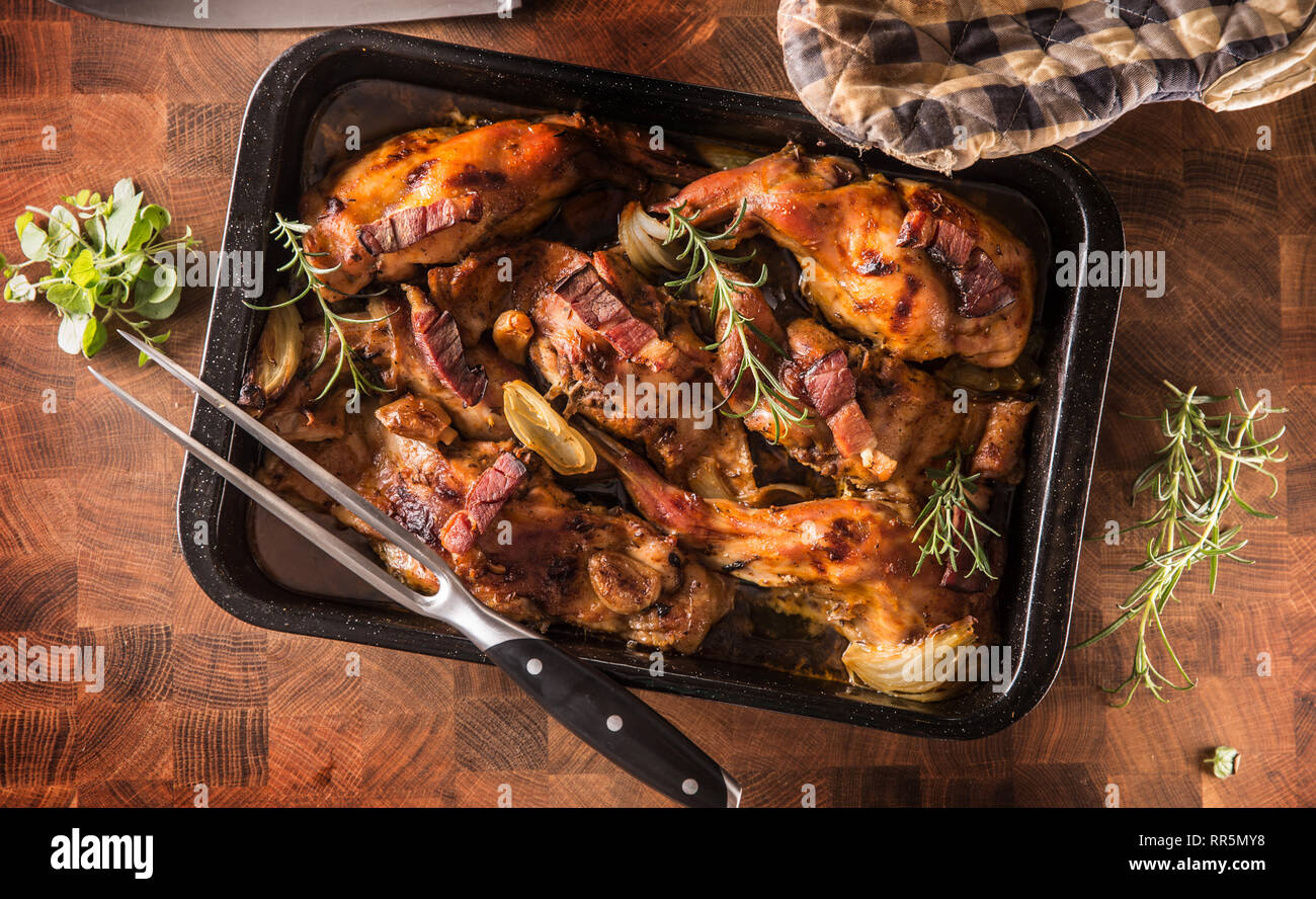 Roasted whole rabbit hi-res stock photography and images - Alamy