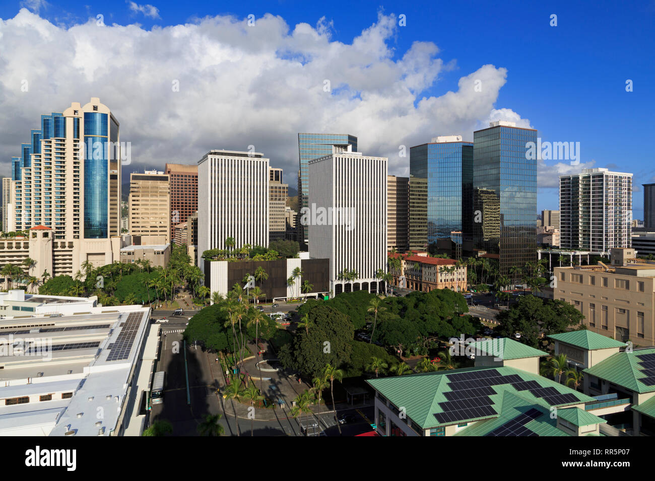 Honolulu skyscraper hi-res stock photography and images - Alamy
