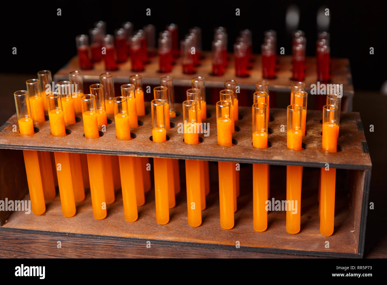 Gold tube laboratory hi-res stock photography and images - Alamy