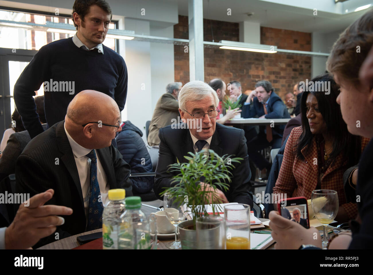 Labour mp for wolverhampton hi-res stock photography and images - Alamy