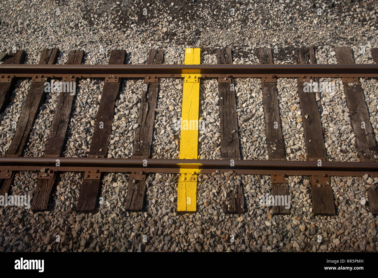 Train tracks hi-res stock photography and images - Alamy