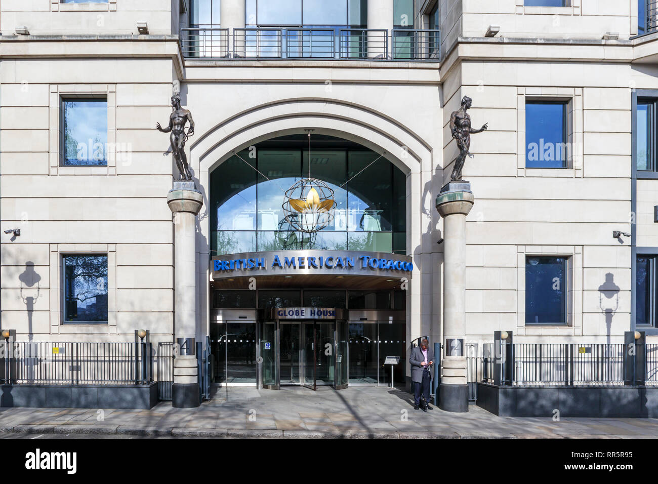 Globe house london hi-res stock photography and images - Alamy
