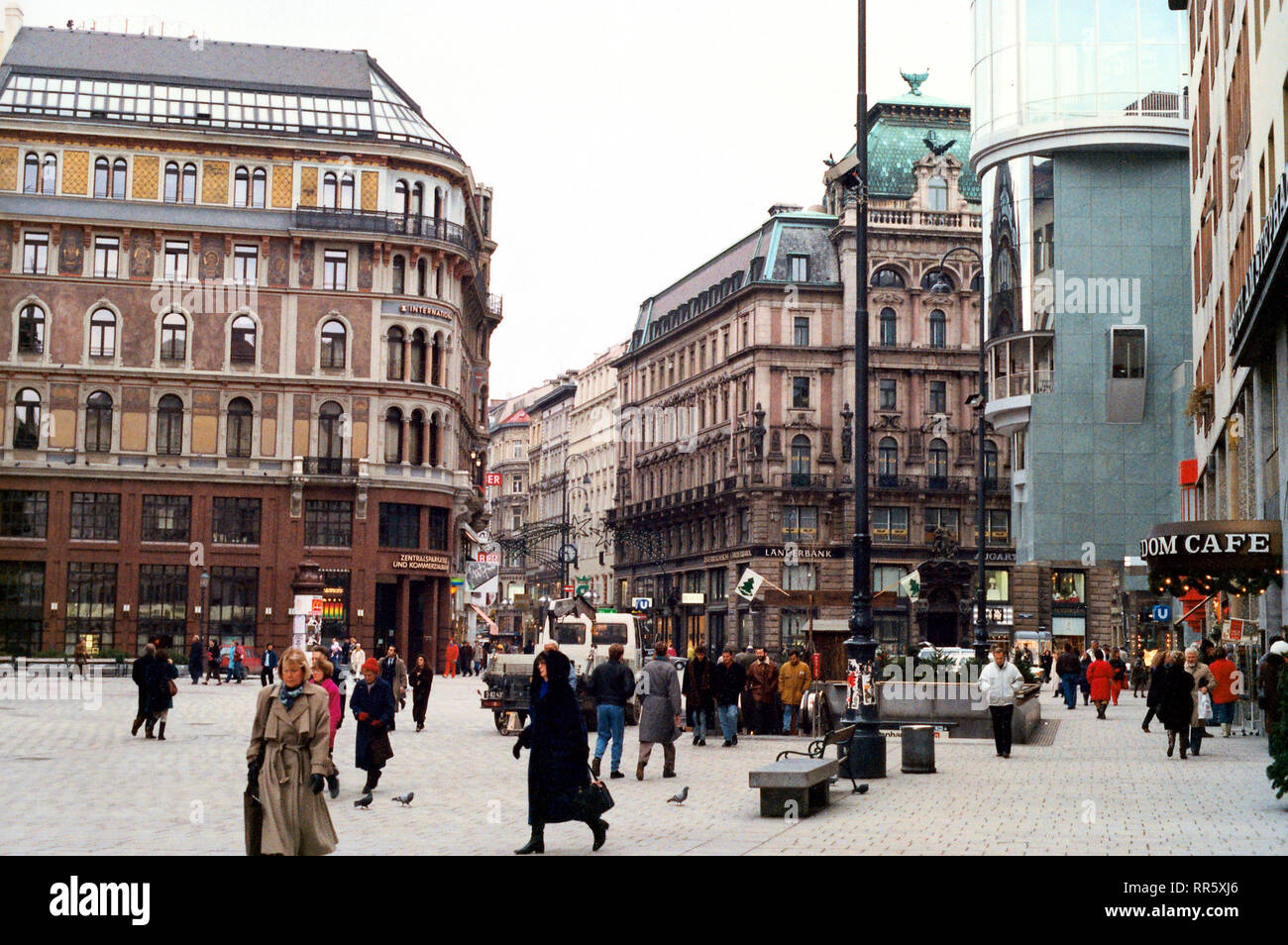 1990s vienna street hi-res stock photography and images - Alamy