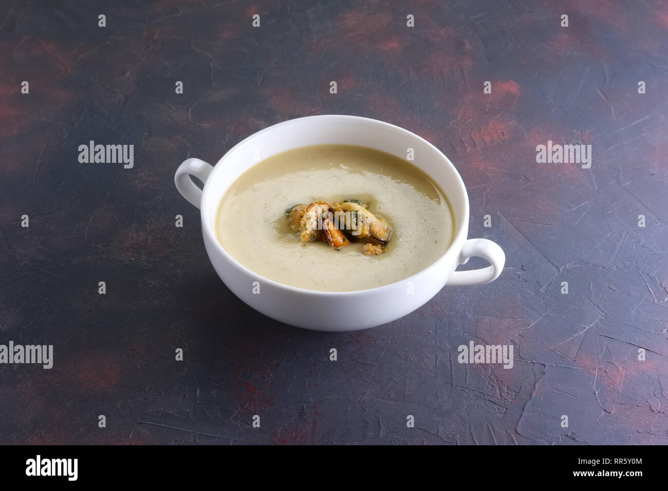 Puree vegetable fish hi-res stock photography and images - Alamy