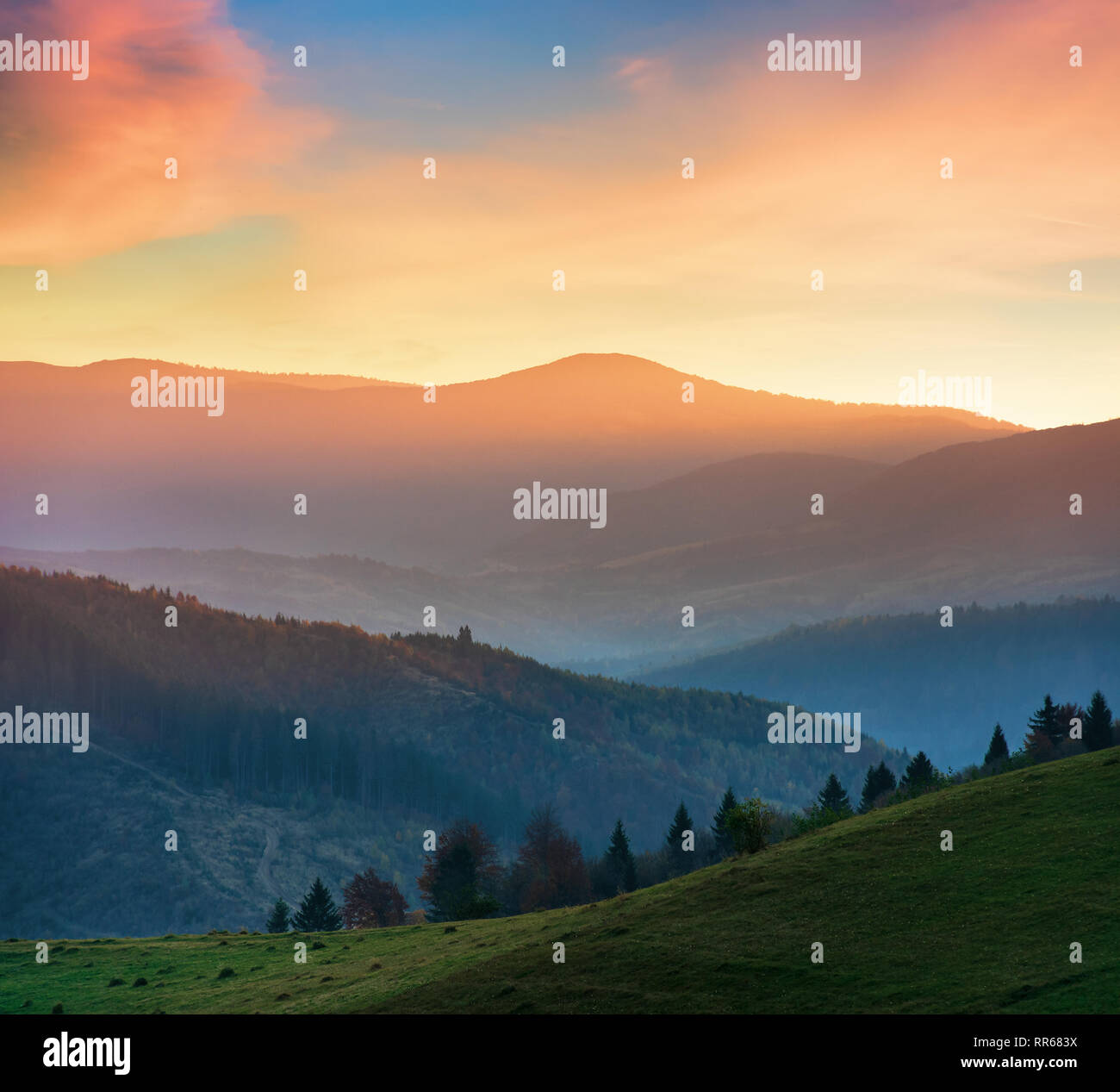 Sky beautiful scenery hi-res stock photography and images - Alamy