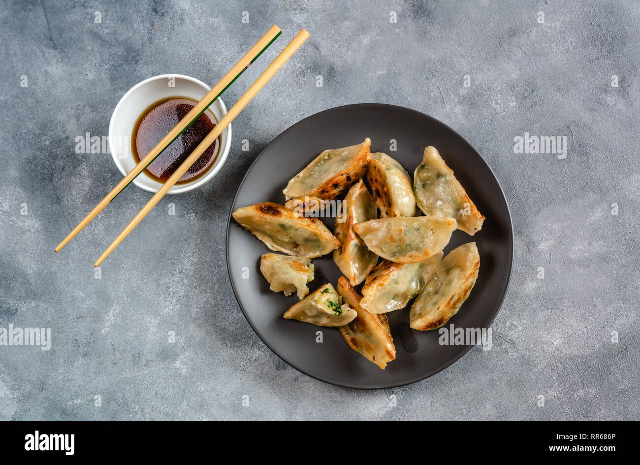 Vegetable gyoza filling hi-res stock photography and images - Alamy