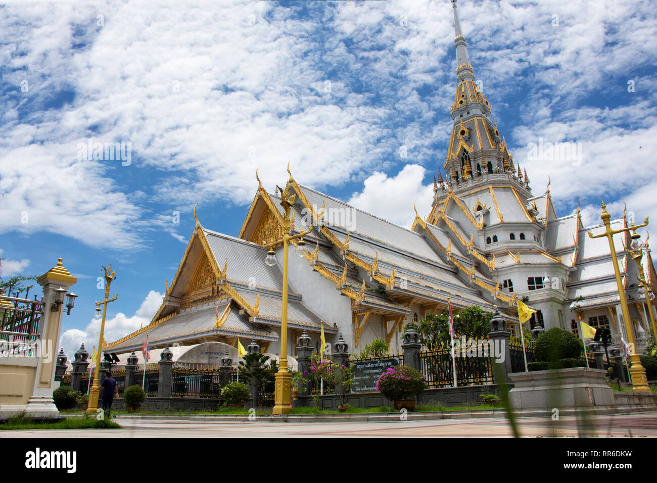 Wat luang phor sothorn hi-res stock photography and images - Alamy