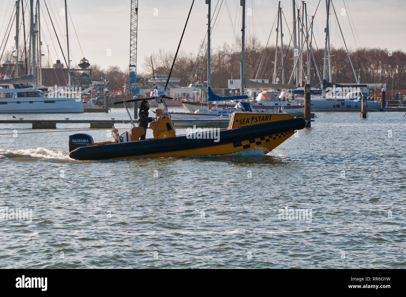 Emergency tow vessel hi-res stock photography and images - Alamy