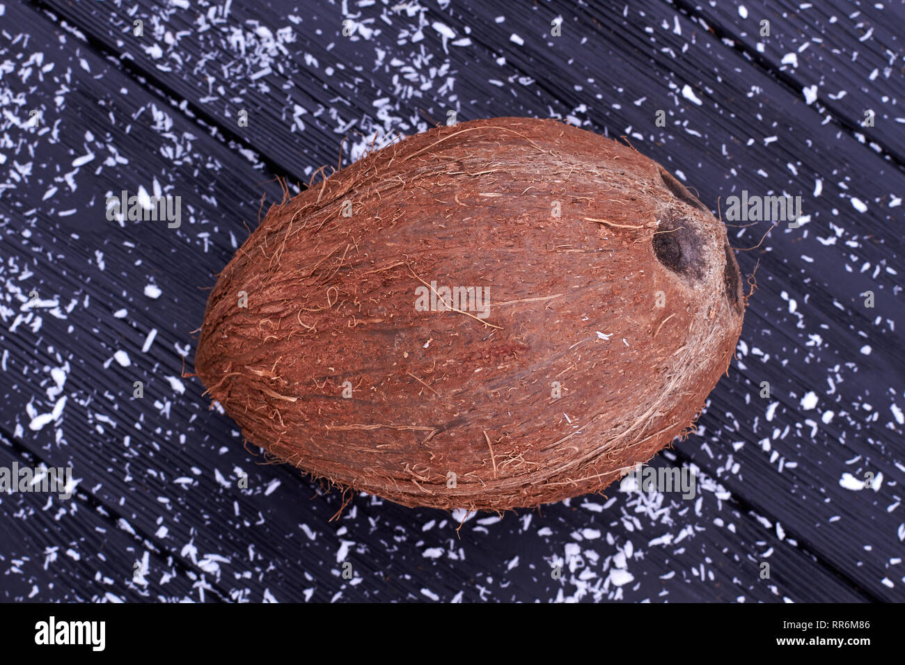 Whole ripe coconut fruit Stock Photo - Alamy
