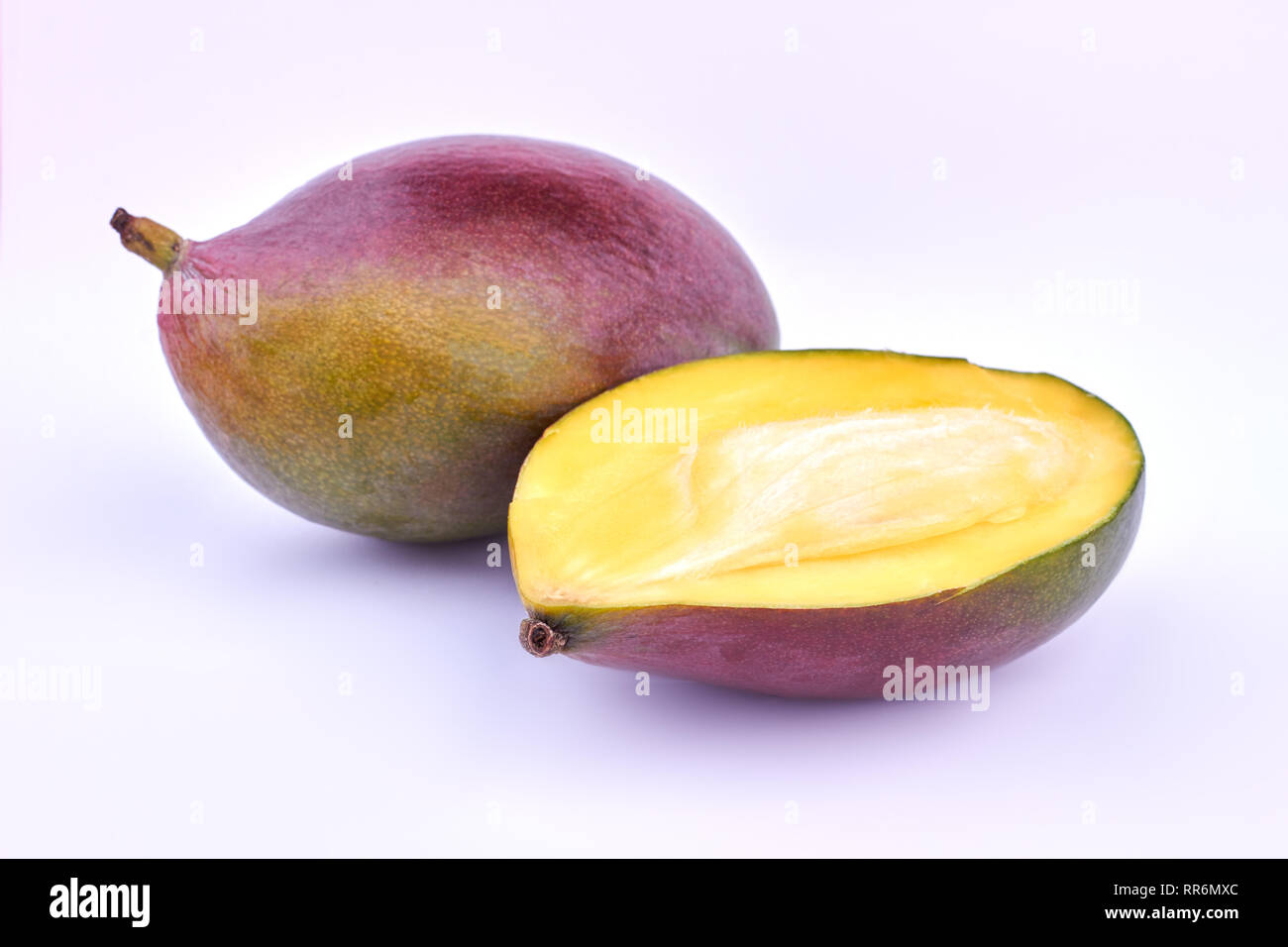 Half mango fruit seed hi-res stock photography and images - Alamy