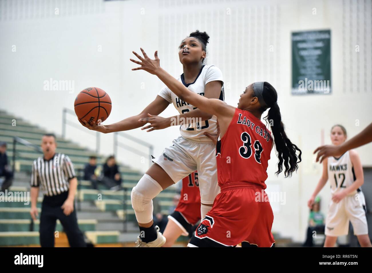 Underhanded hi-res stock photography and images - Alamy