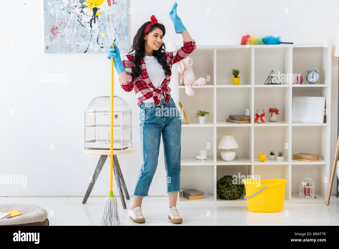 Woman dancing home cleaning hi-res stock photography and images - Alamy