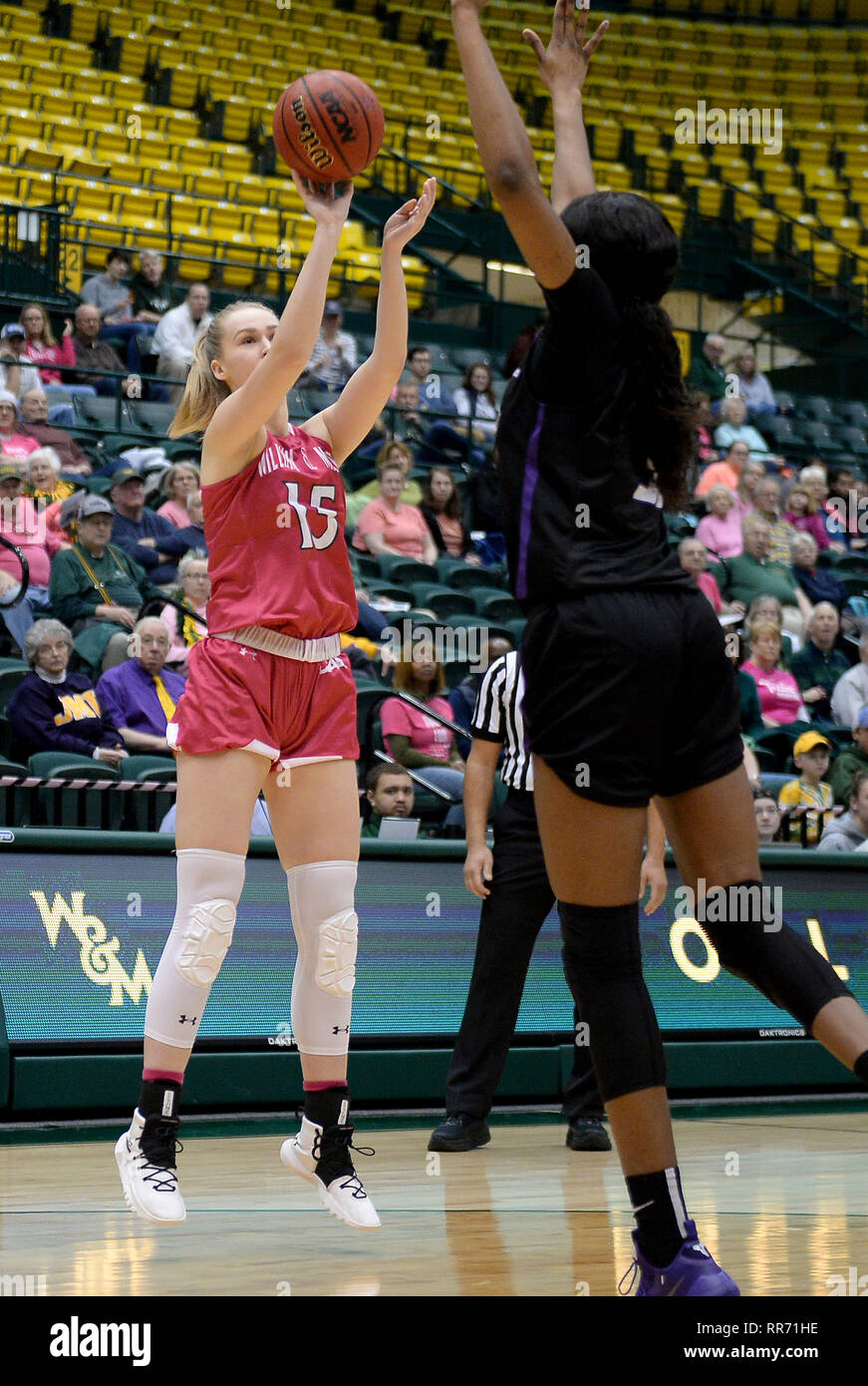 Chuck cooper basketball hi-res stock photography and images - Alamy
