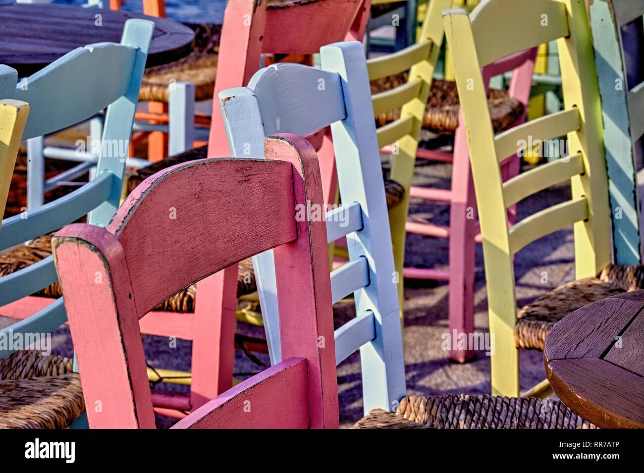Group photo chairs hi-res stock photography and images - Alamy