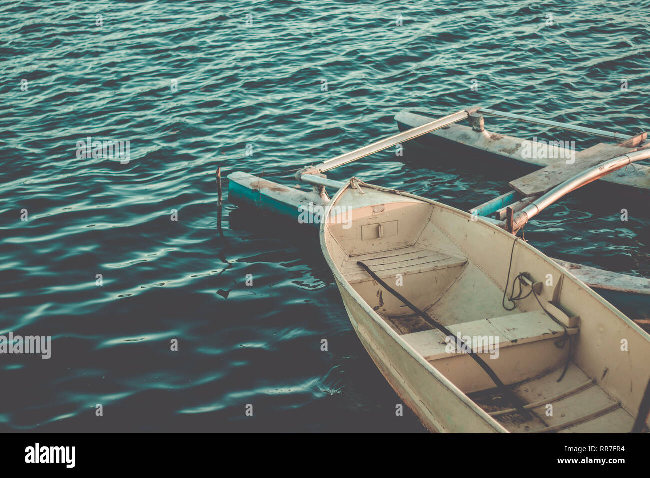 Old row boat ocean hi-res stock photography and images - Alamy