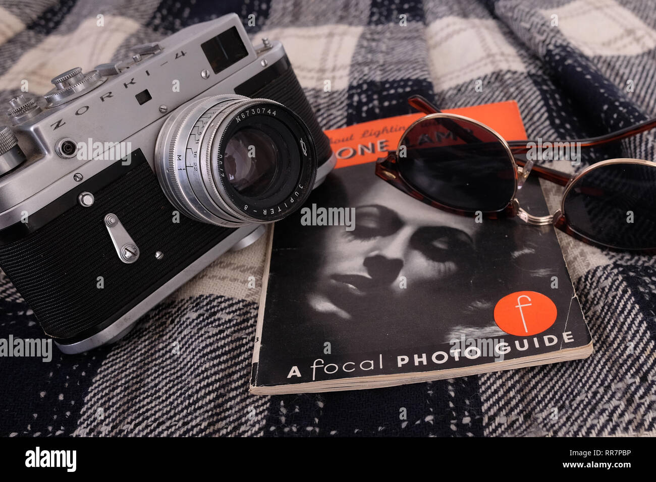 Guide theme hi-res stock photography and images - Alamy