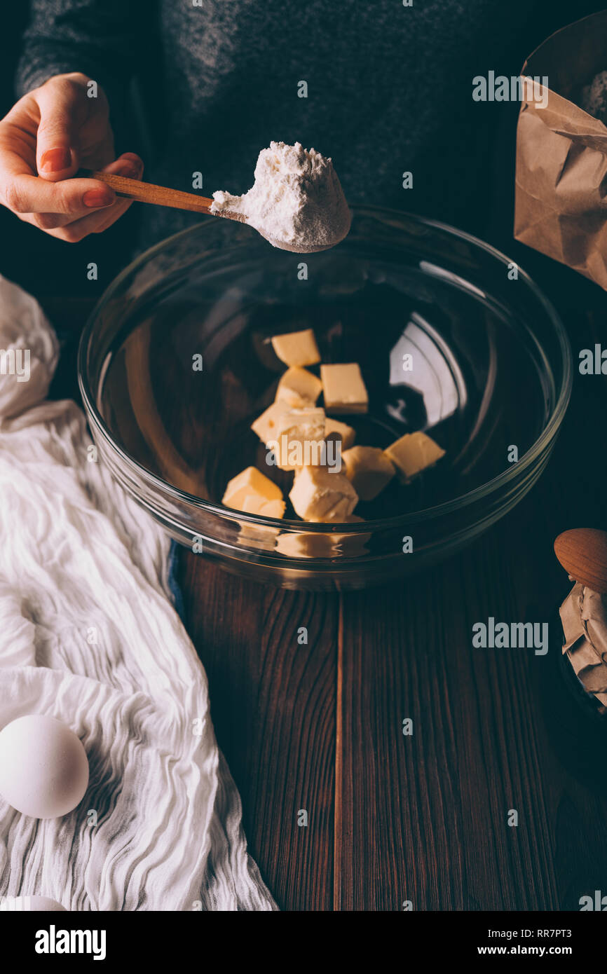 Heaped spoon hi-res stock photography and images - Alamy