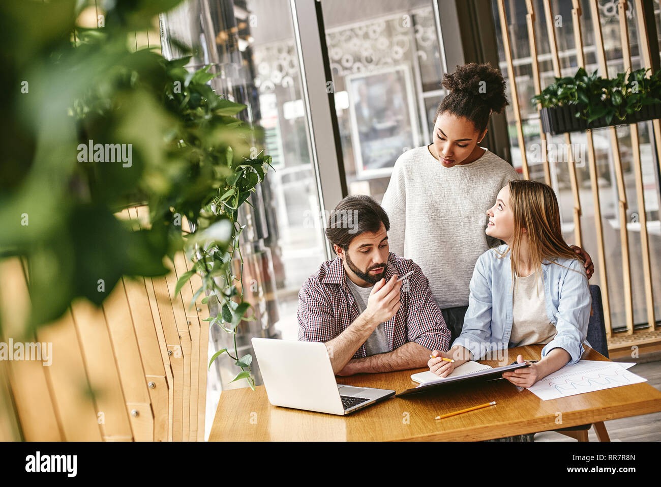 Market research hi-res stock photography and images - Alamy