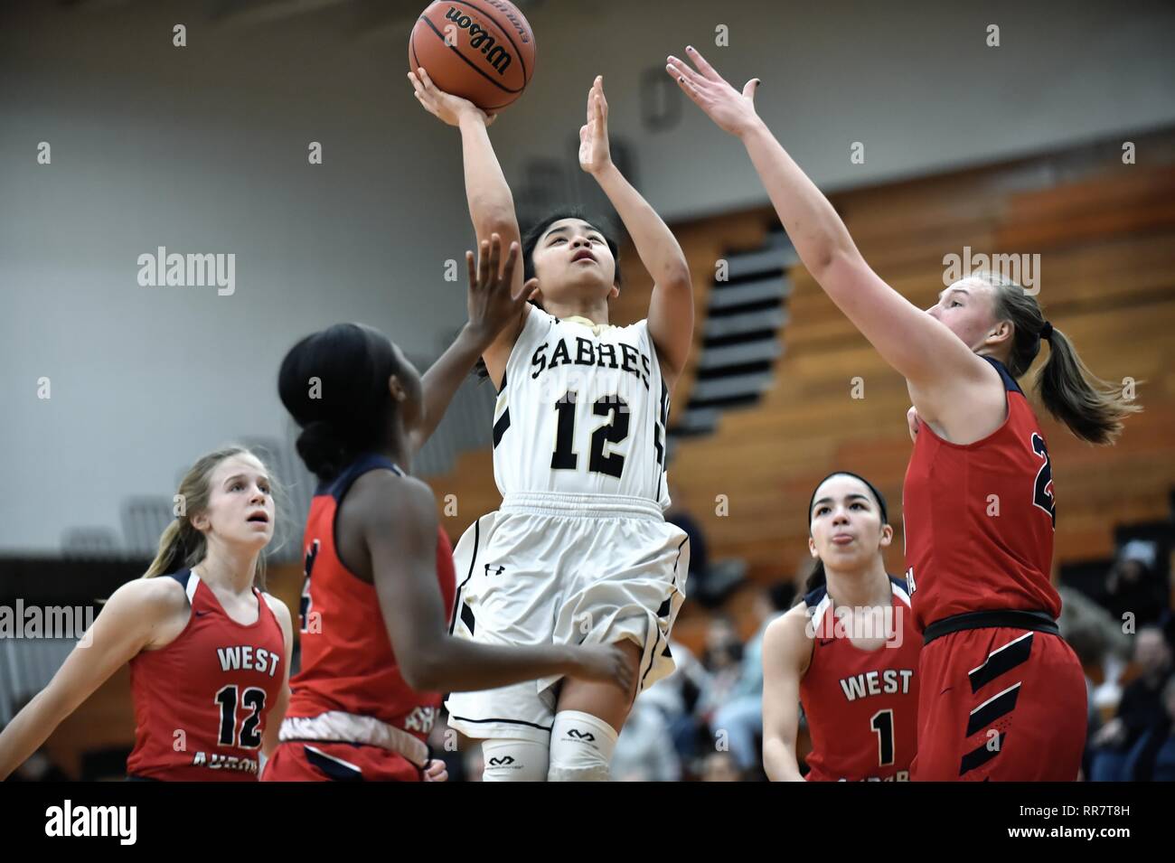 Horizontal crowd shot hi-res stock photography and images - Alamy