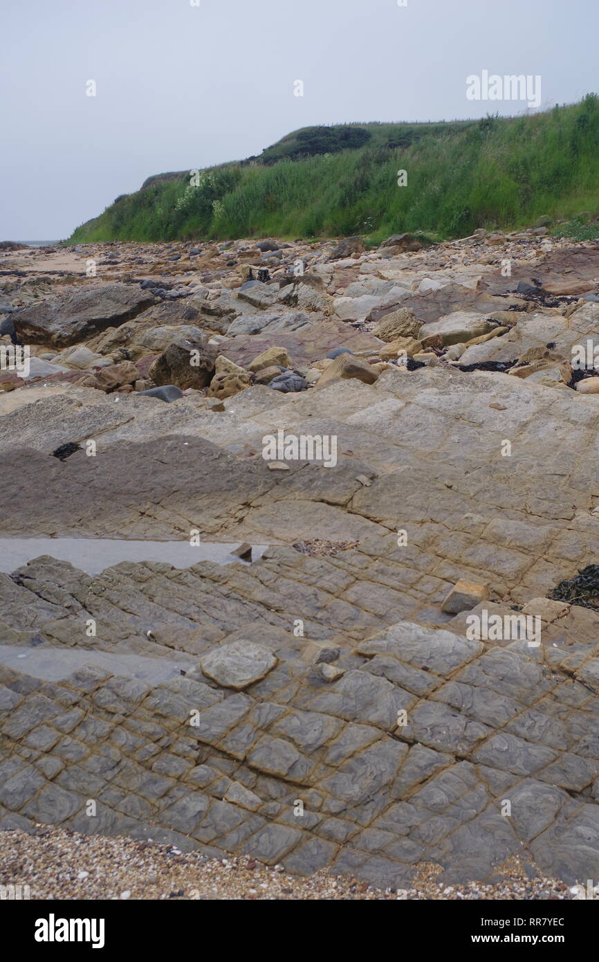 Dipping strata hi-res stock photography and images - Alamy