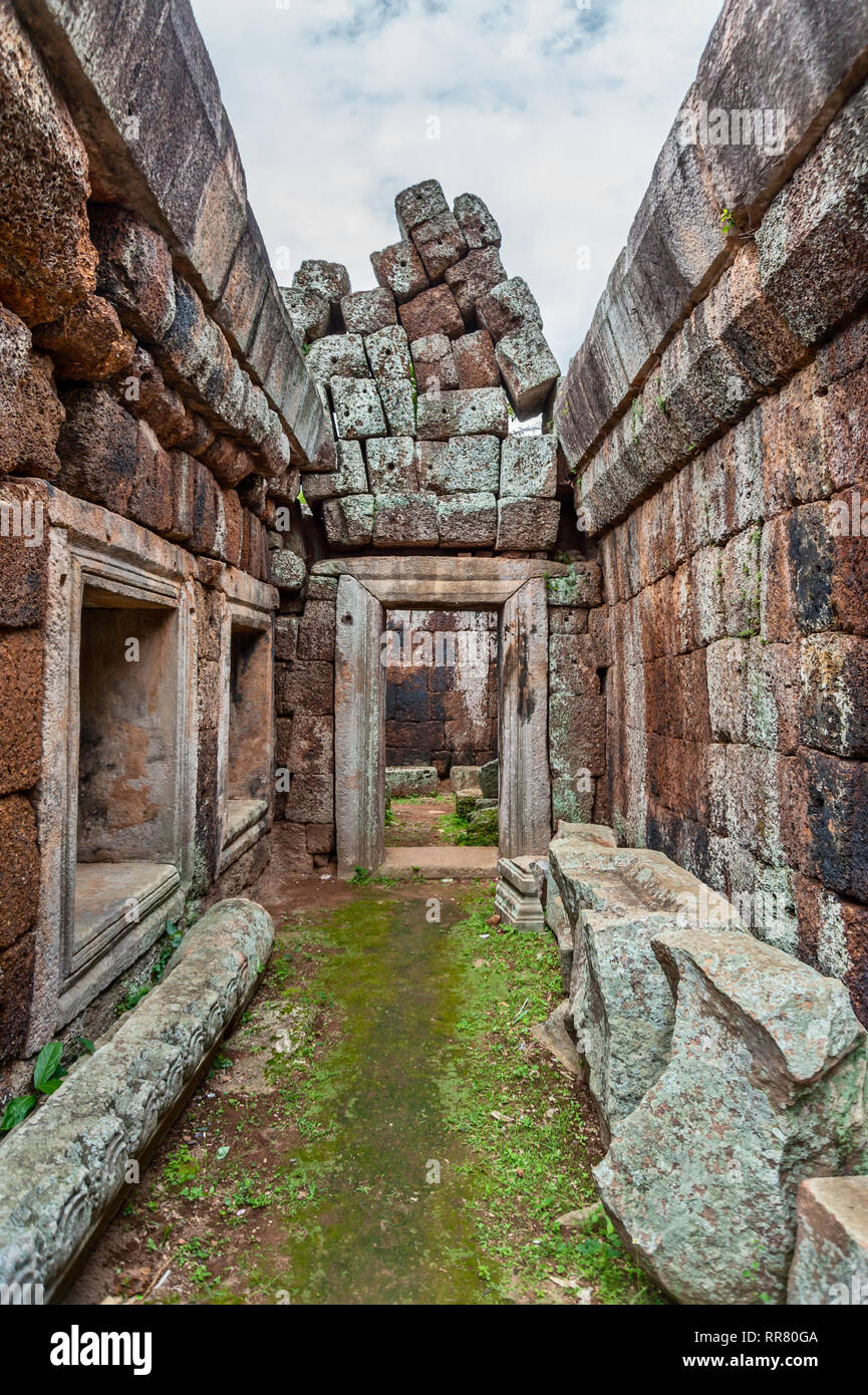 Phnom chiso temple hi-res stock photography and images - Alamy