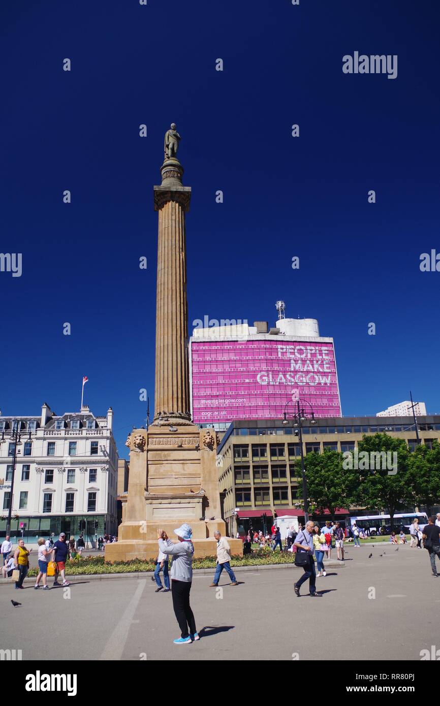 People make glasgow met tower building hi-res stock photography and ...