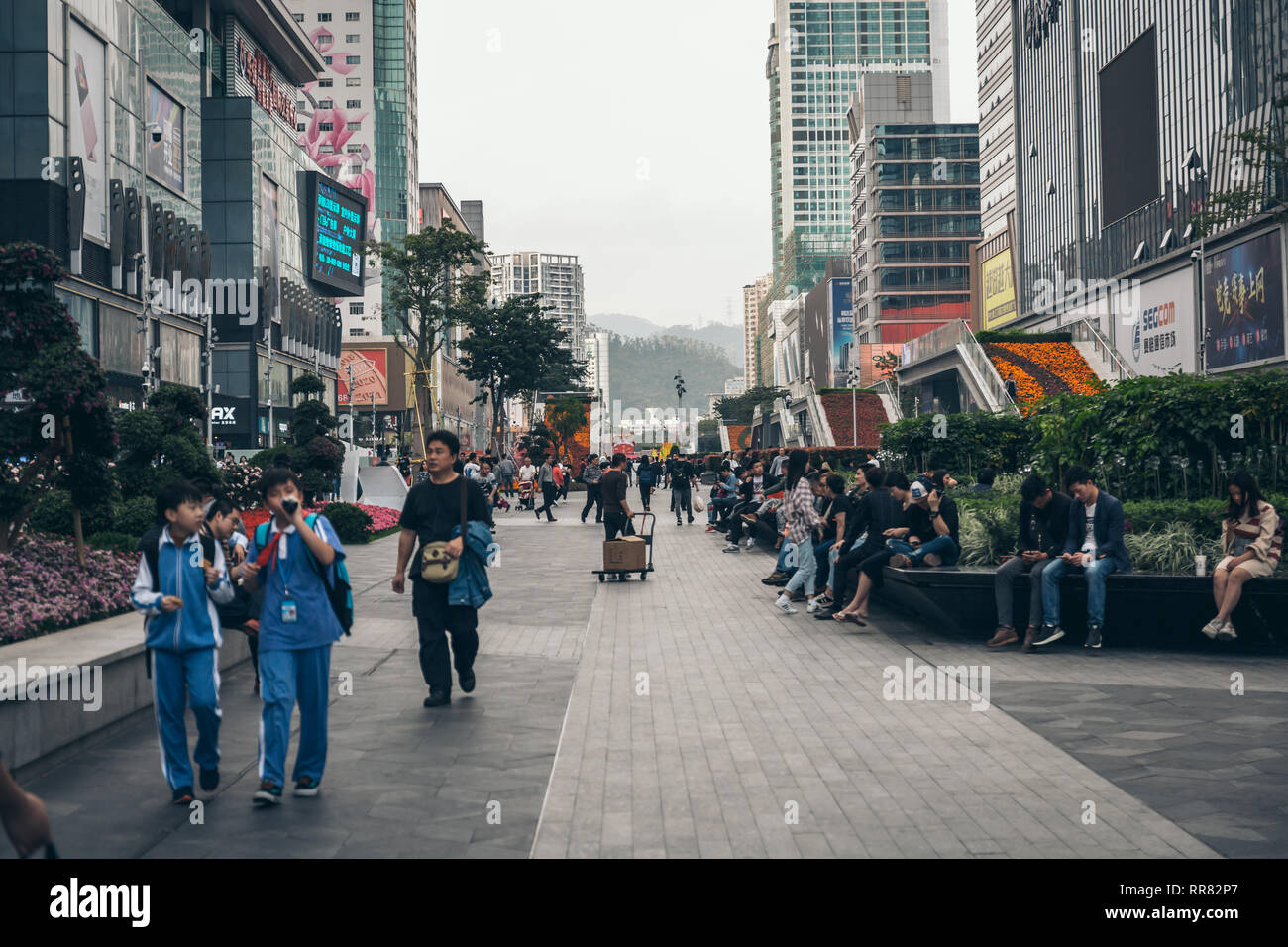 Huaqiangbei shenzhen hi-res stock photography and images - Alamy