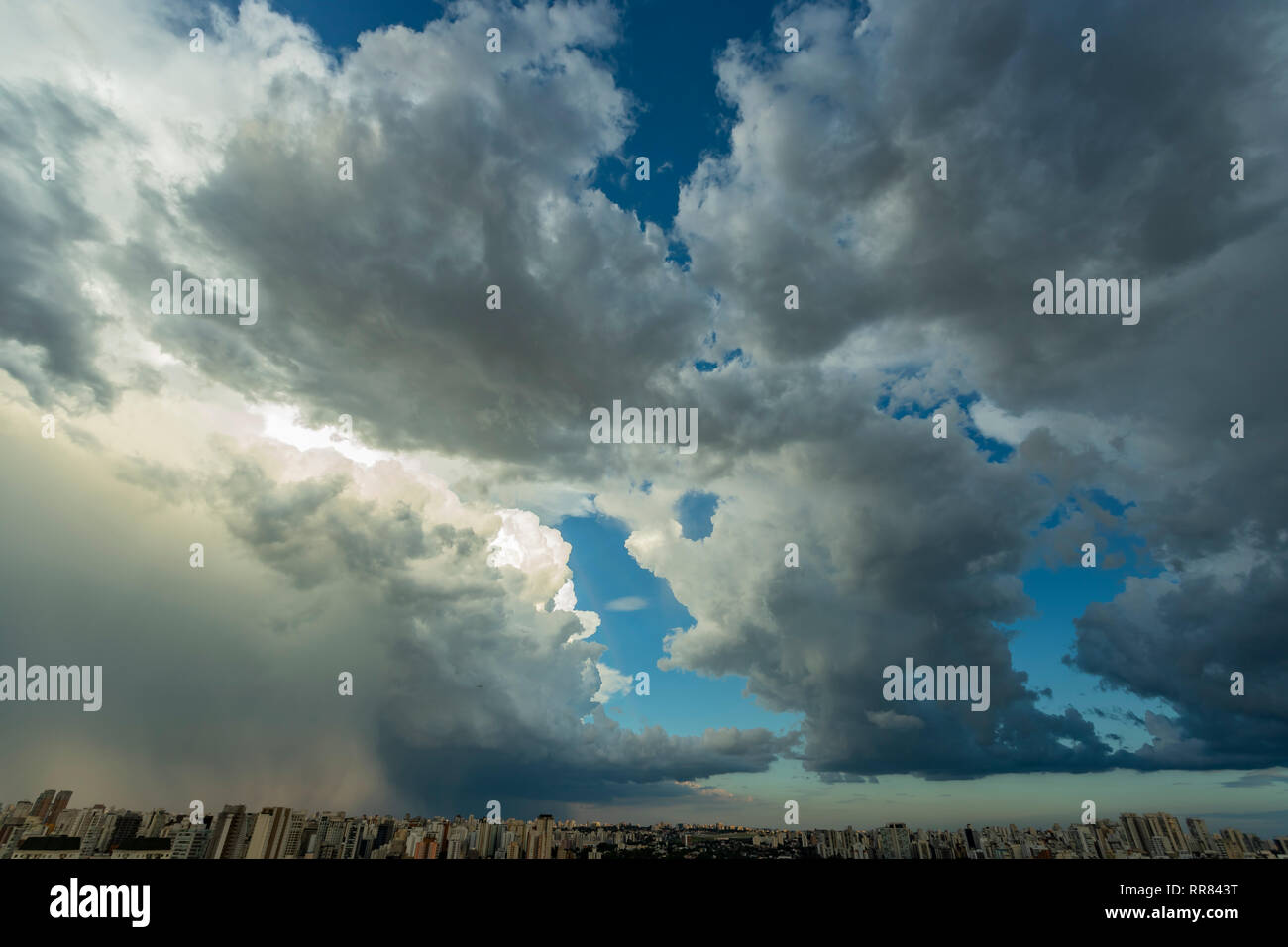 Condensed Water High Resolution Stock Photography and Images - Alamy