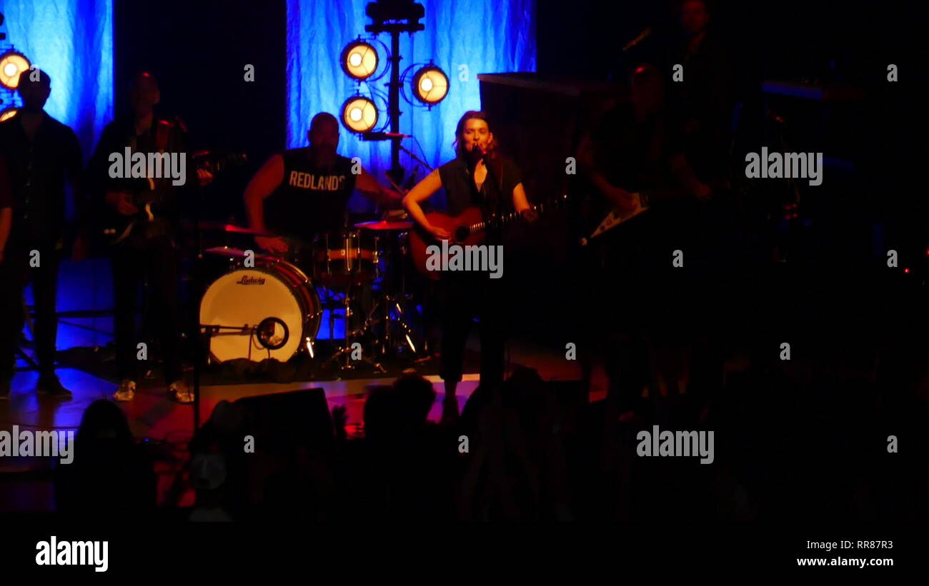 LOS ANGELES, CA - AUGUST 17: Musicians/singers Phil Hanseroth, Brandi ...