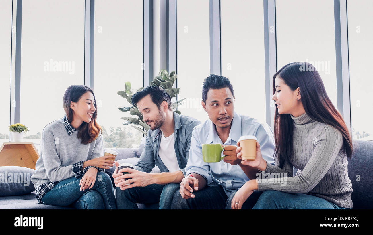 Corporate office cafeteria hi-res stock photography and images - Alamy