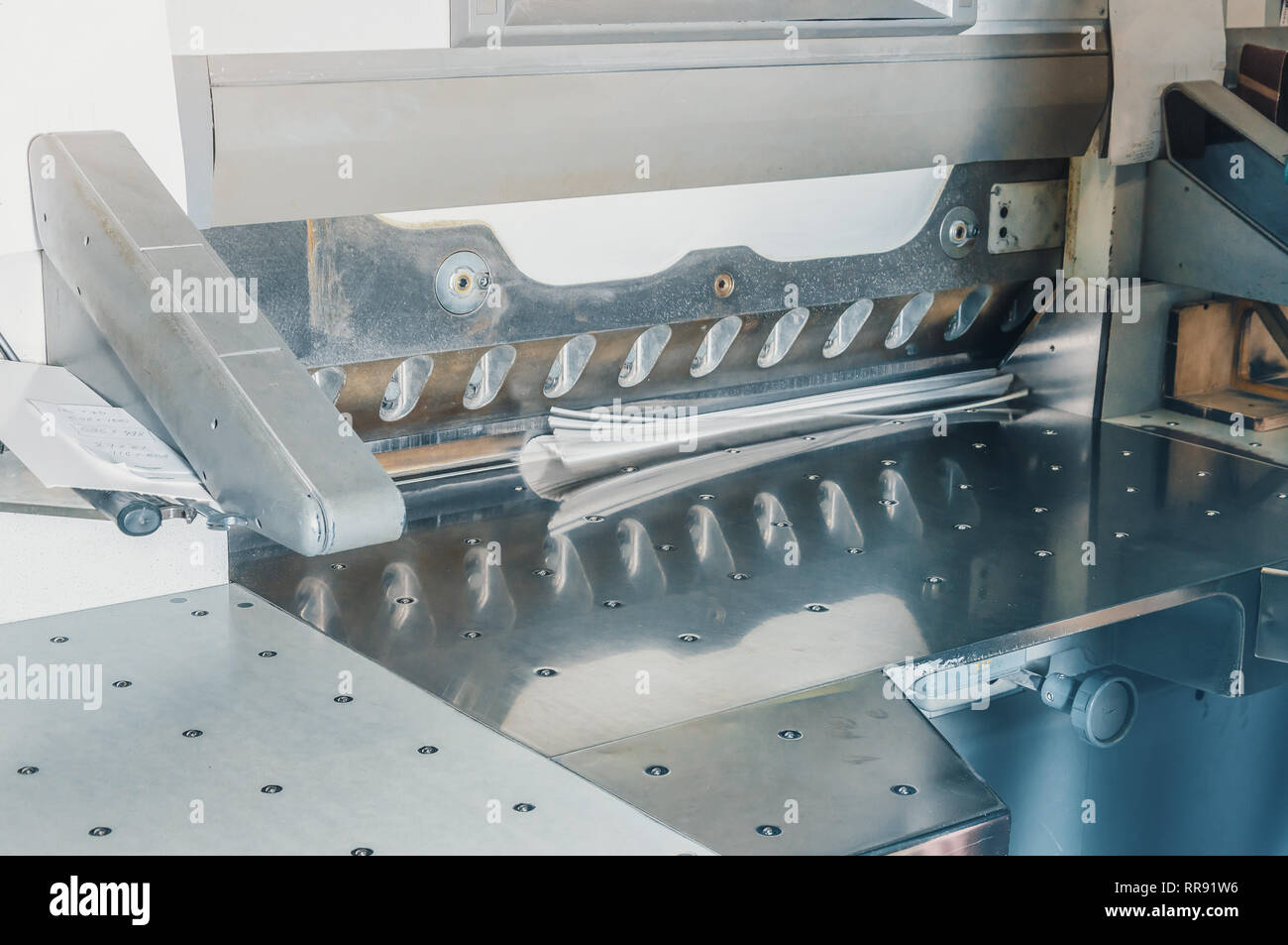 Large electronic knife cutting hi-res stock photography and images - Alamy
