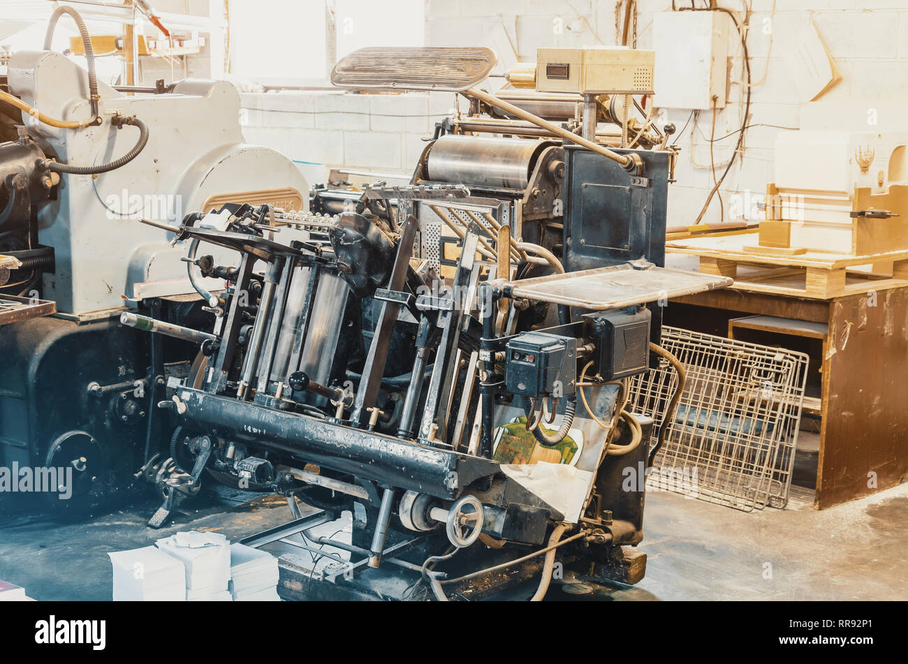 Old printing machine hi-res stock photography and images - Alamy