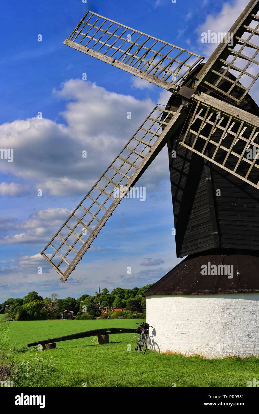 Pitstone windmill, buckinghamshire hi-res stock photography and images ...