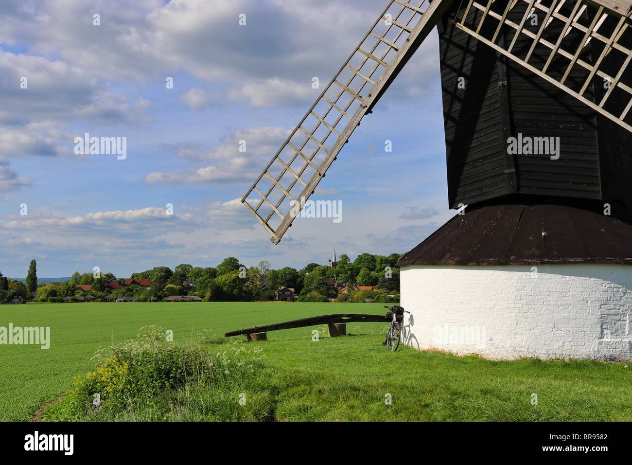 Pitstone windmill, buckinghamshire hi-res stock photography and images ...