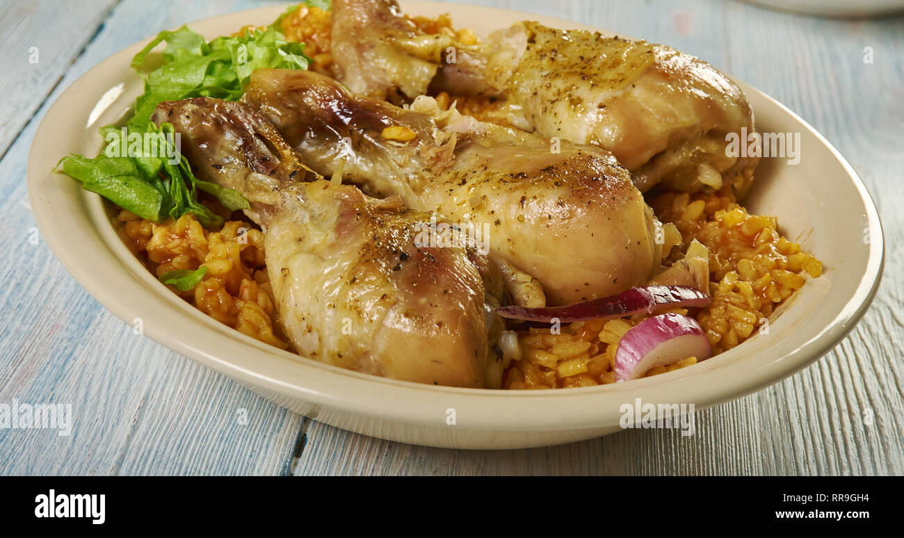 Jollof rice with chicken nigeria hi-res stock photography and images ...