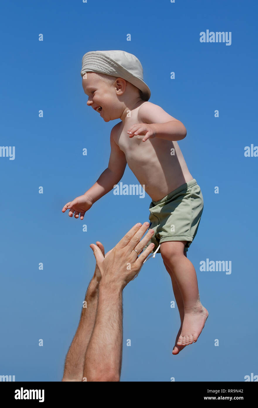 Little boy blue background hi-res stock photography and images - Alamy